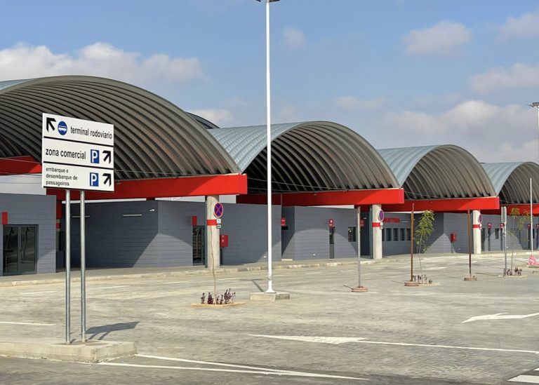 Terminal rodoviário interprovincial e urbano de passageiros de luanda ...