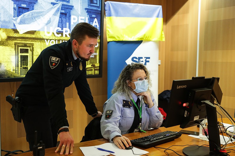 Mais de 6.300 imigrantes da CPLP pediram autorização de residência no ...