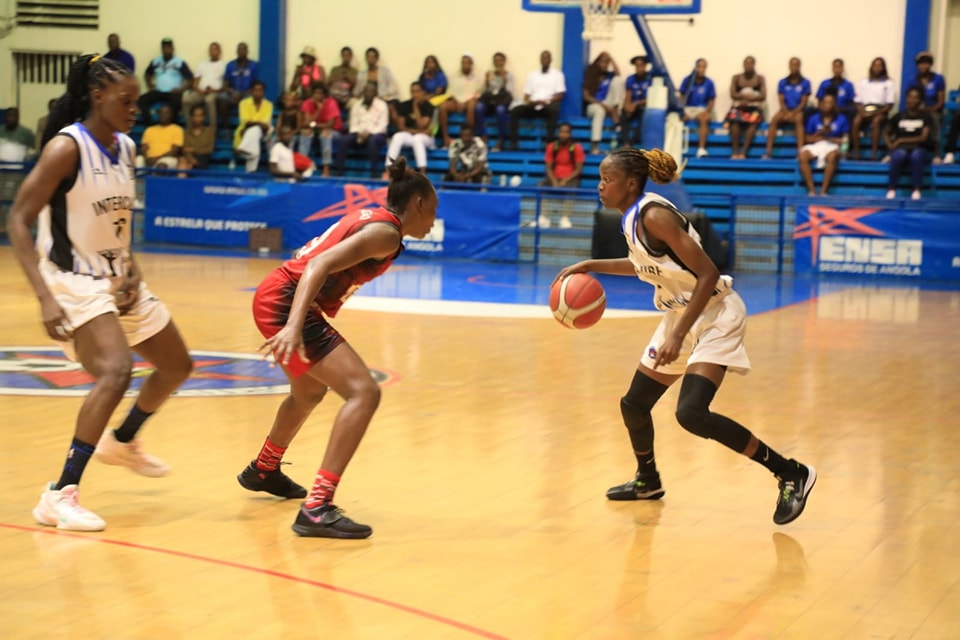 Basquetebol: Interclube supera 1º de Agosto na Liga Azul – RNA