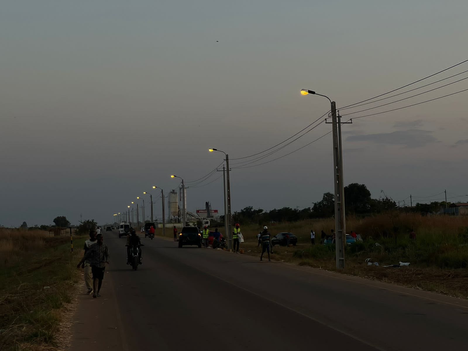 Energia chega pela primeira vez a 21 bairros do Município de Menongue – RNA