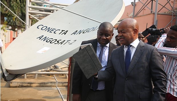 Projecto “Conecta Angola” leva serviços do Angosat 2 às zonas rurais – RNA
