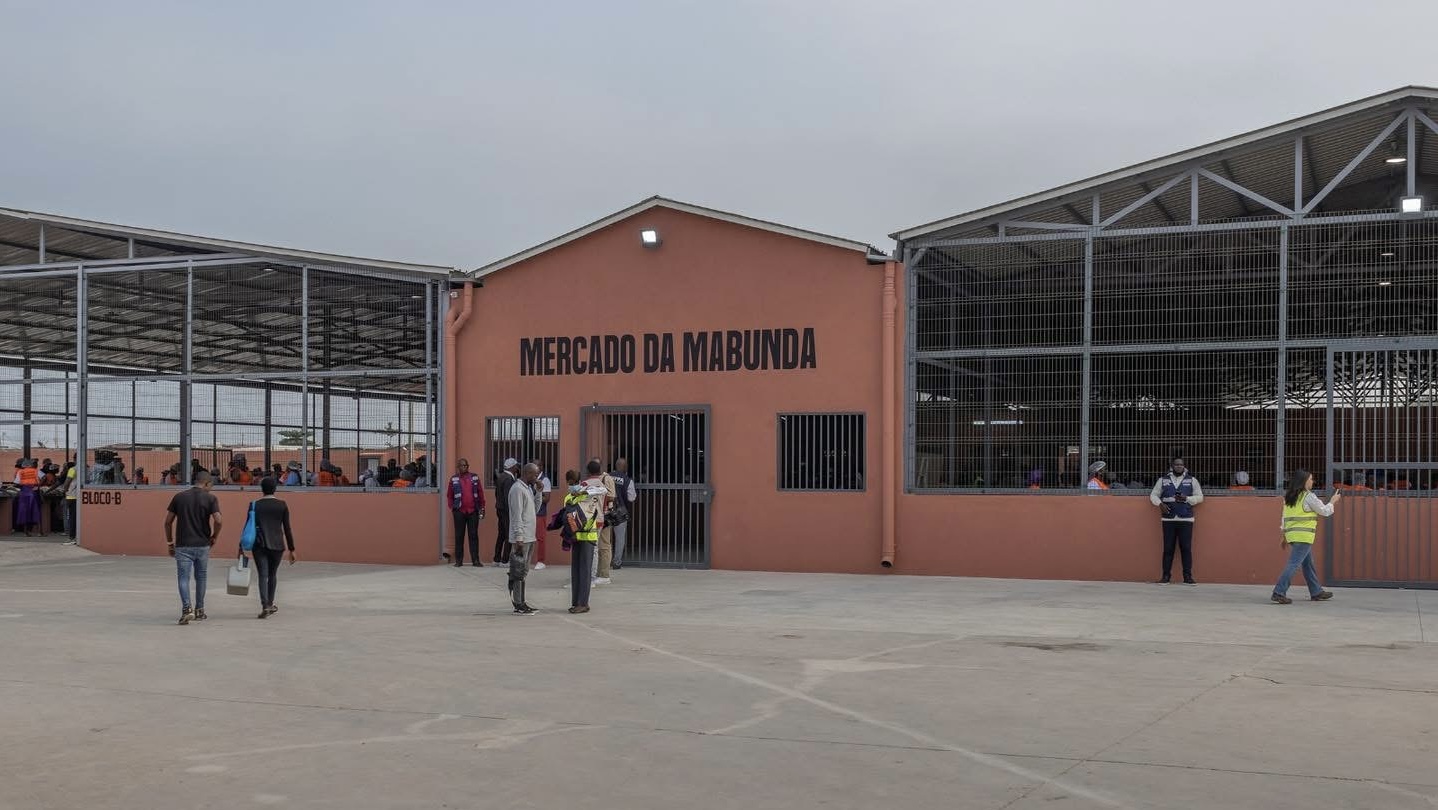 Mercado da Mabunda foi hoje reaberto após 5 meses encerrado para obras ...