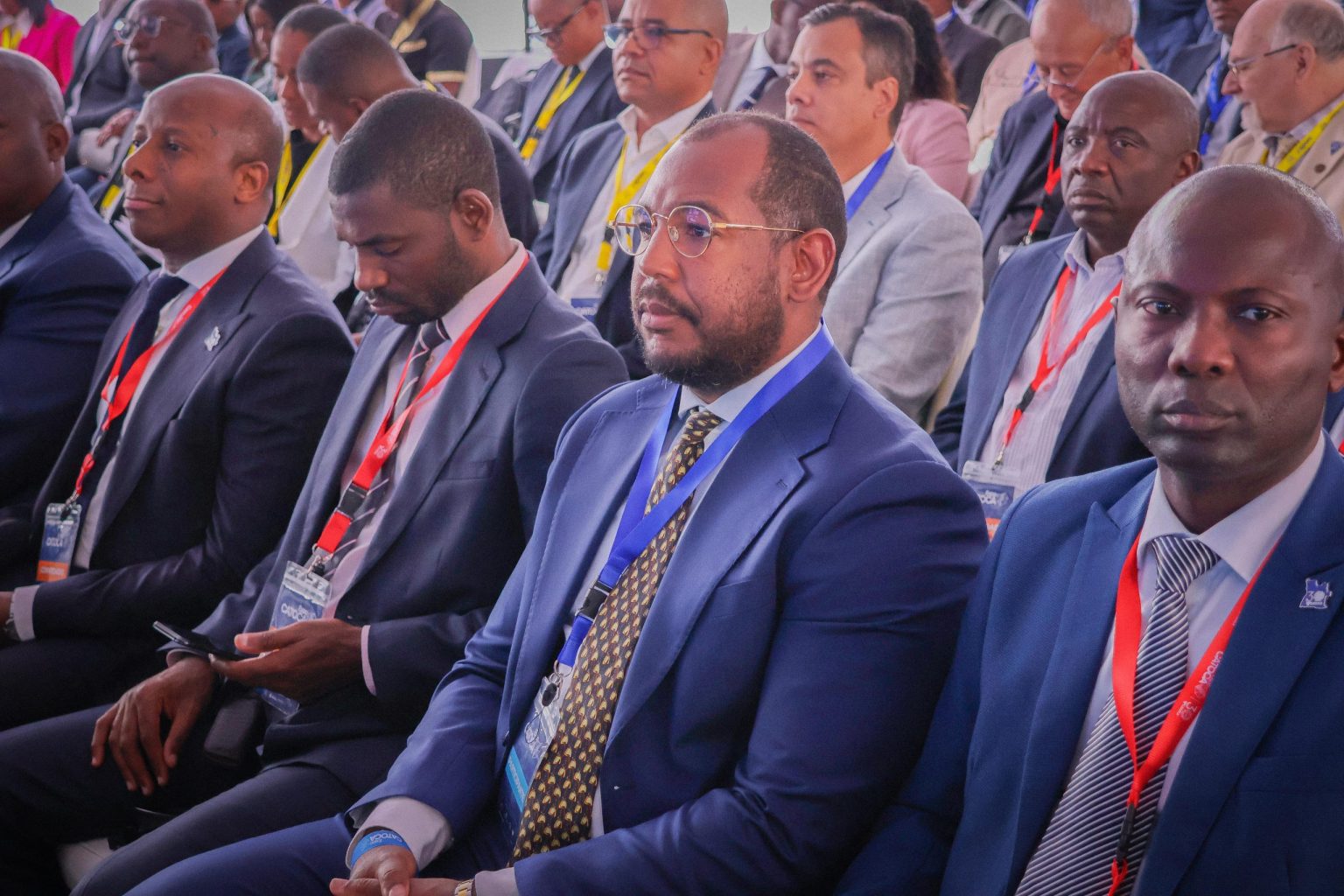 Exploração, refinação e comercialização dos minérios angolanos domina ...