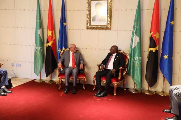 Presidente Julius Maada Bio chega a Luanda para a 7.ª Cimeira UA–UE – RNA